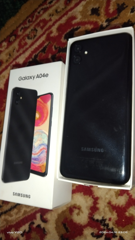 Samsung a04e 32 GB