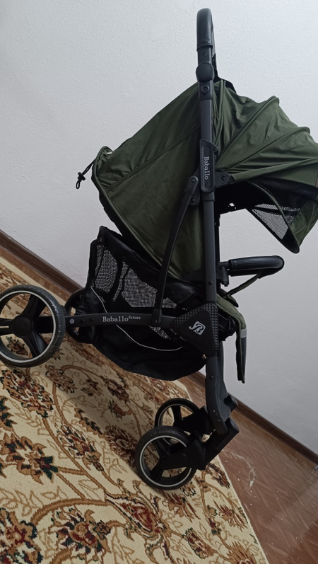 Продаётся детская коляска. Почти новая