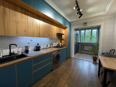 Срочно продаётся квартира на Дархане 3/4/9 М Улугбинский район (J2581)