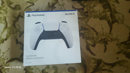 Playstation 5 825гб. 2 штуки+игровые диски + 1 дополнительный джойстик