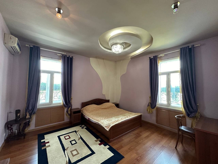 Ул. Тараса Шевченко, Центр, 2в3х/4/5, 60 М² евроремонт, с обстановкой!