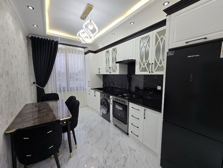 Продается 3 комнатная квартира площадью 87 кв.м. На 2 этаже