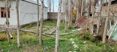 Юкори чирчикда уй сотилади 3 сотих