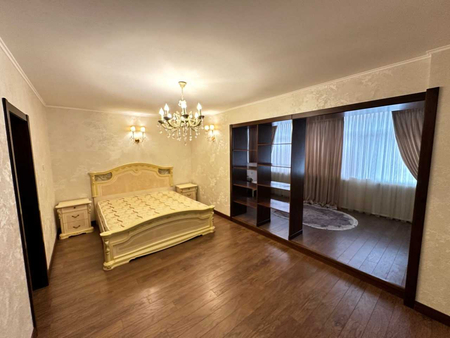 Ц1.    -3+2/3/4-  кирпич   77-серия  ( мебель + техника )   144 м²