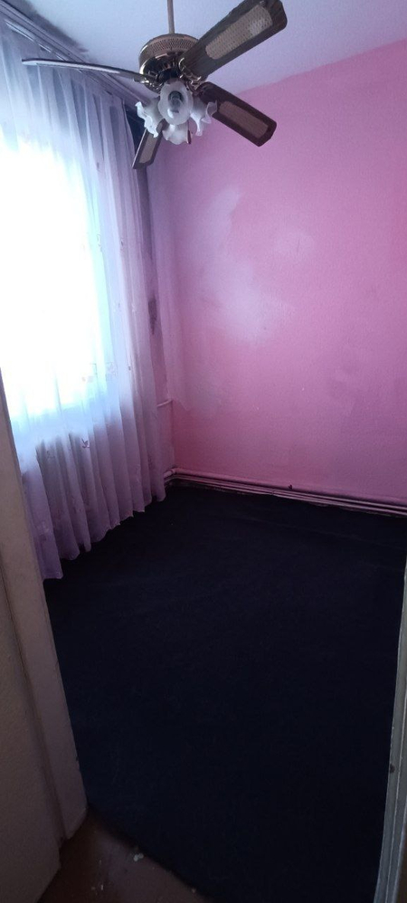 Chilonzor 21kv . Prakraturani yoni. Bogcha , maktab, kardenka.