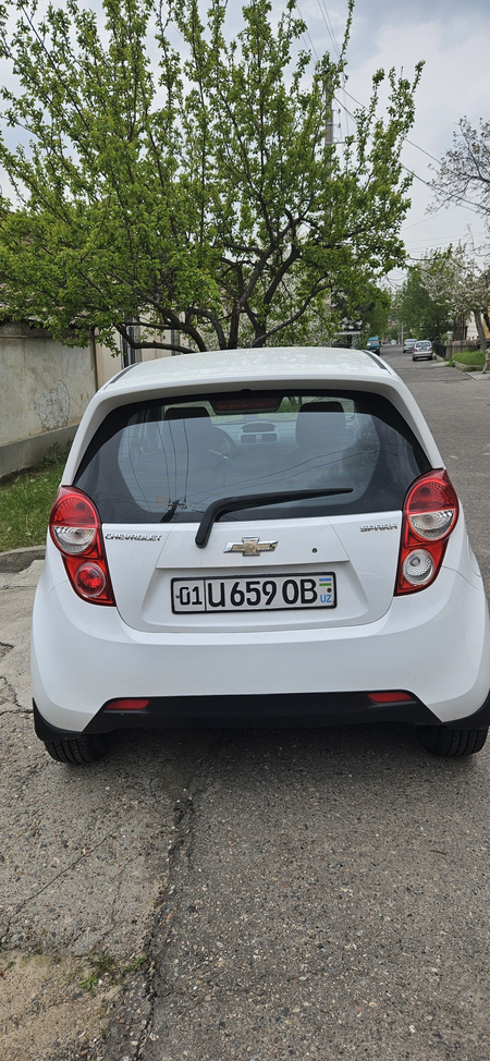 Продается  Chevrolet Spark 2018г (Белый) . Сотилади Shevrolet Spark