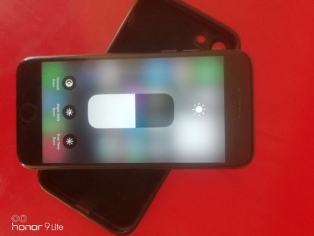 iPHONE 8 xotirasi 64