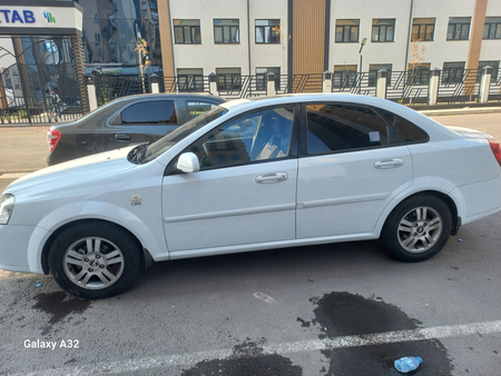 Lacetti 2009.  1.8 avtomat karobka.