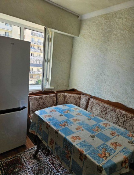 Arenda samarqan darvoza 2 hona engi uy
