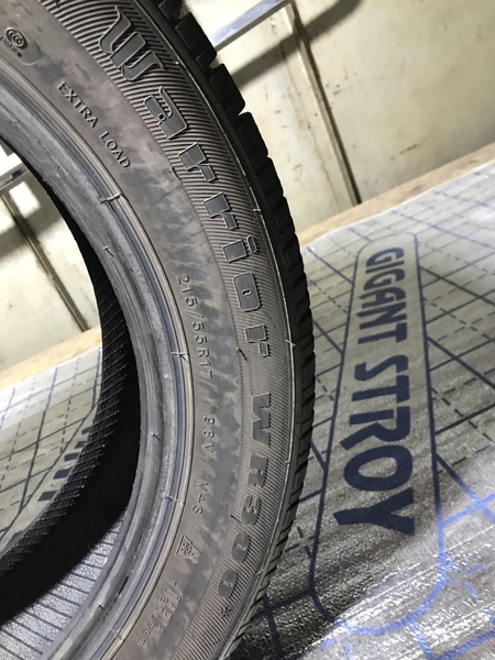 Продам шины зимние в отличном состоянии
