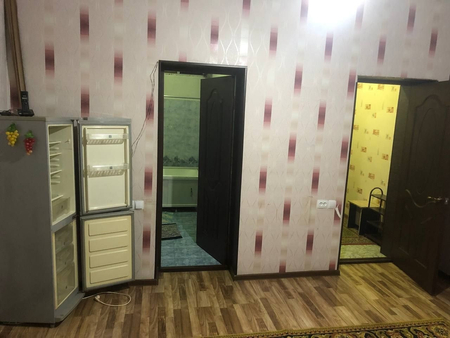 Аренда 2х комнатная на первом этаже