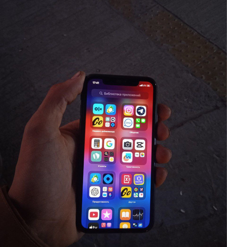 iPhone 11  64gb