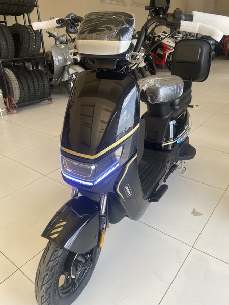 Elektro skuter (скутер)