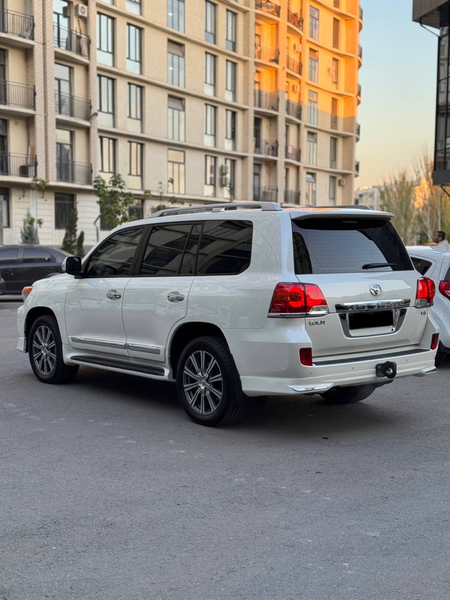 В продаже ! Автомобиль Toyota Land Cruiser 200