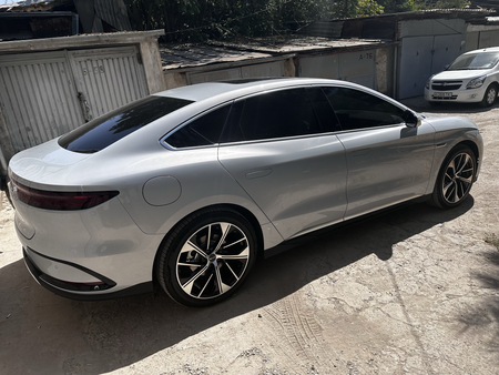 BYD HAN 506 km 2024
