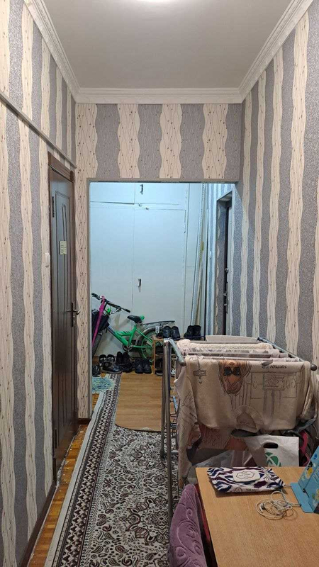 Сергели-4 да 2-қаватда, 2 хонали квартира сотилади