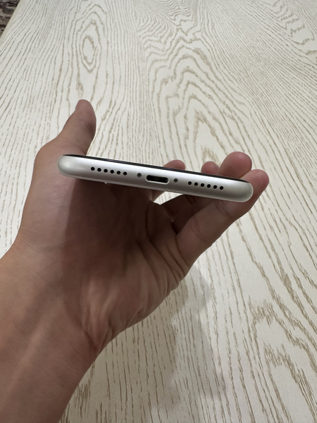 Iphone xr 4/64 white