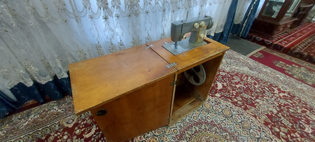 tikuv mashinasi sotiladi.тикув мошинаси сотилади