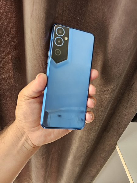 Tecno pova neo 2 sotiladi 128/8 battareya 7000 mach