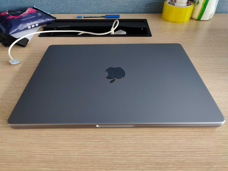 MacBook Pro 14