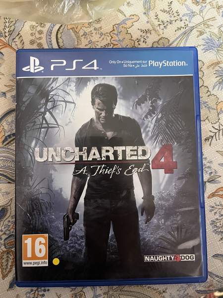 Uncharted 4 на плестейшн 4, диск в идеальном состояние