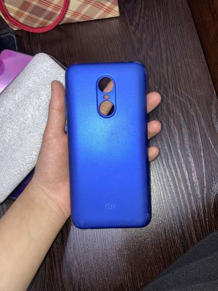 Чехлы для телефона Redmi 5+