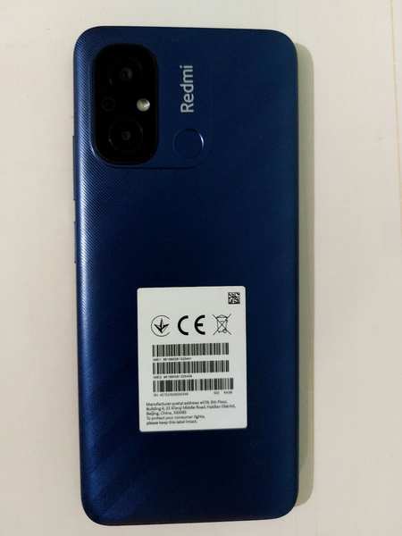 Redmi 12C yaxshi holatda srochna sotiladi