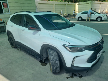 Tracker 2 redline sotiladi 18 000