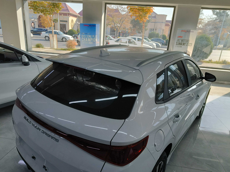 BYD E2 restling 401 km 2023