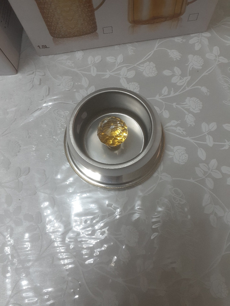 Shishali choynak sotiladi yengi tutilmagan
