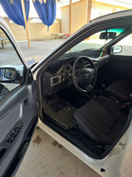 nexia 2 1.6L sotiladi