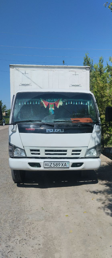 Isuzu Yuk tashish xizmati