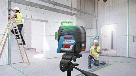 Лазерный нивелир (уровень) Bosch GLL 3-80 CG pro