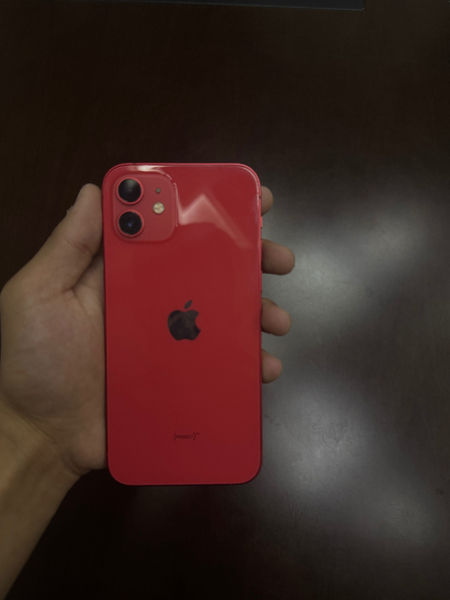 iPhone 12 128…..