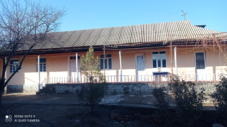 uy sotiladi xamma sharoyit bor