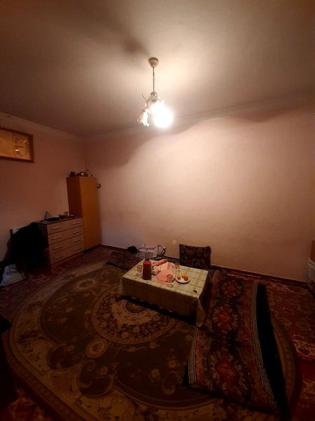1/3/4 Ялангач тенисные корты.33м². Не торец. Балкон 1.5×3. Без ремонта