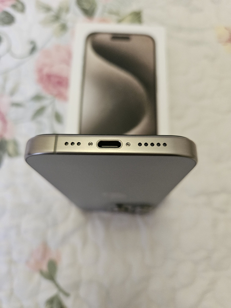 Iphone 15 pro 128 gb