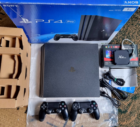 Playstation 4 pro 11.00 hen, 1TB 4K UltraHD