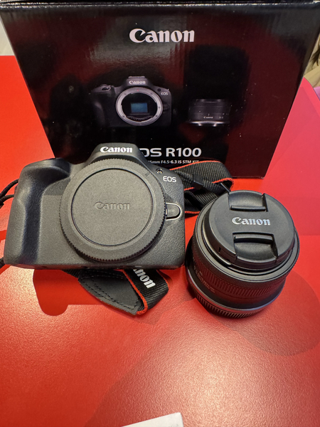 Canon R100 sotiladi ideal