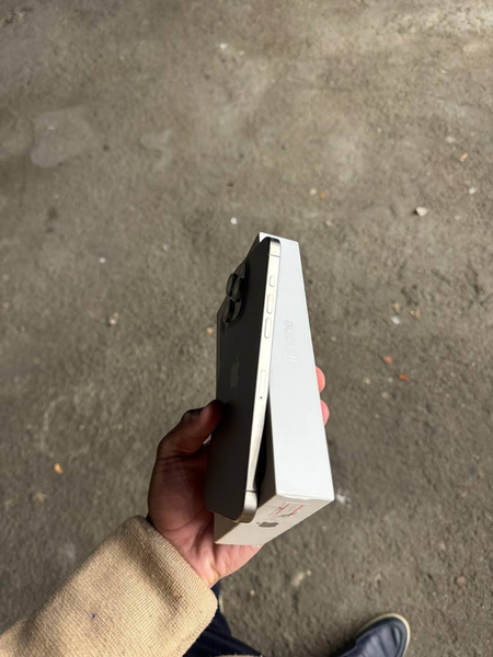 Iphone 15 pro max srochno sotiladi