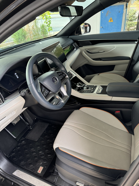 BYD Song Plus Full. Yili 2023. Prabegi 14.000 yurgan
