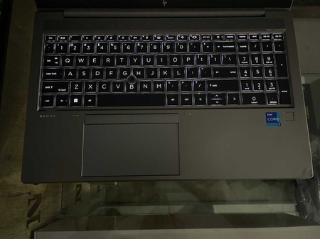 HP ZBook 15 Сенсорный Core i7-1165G7 озу16гб 512ssd Nvidio Quadro T500