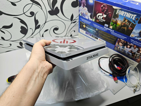 ПРОДАМ PlayStation 4 Slim 1TB Прошитая GoldHEN + Игры / Версия ПО 9.00