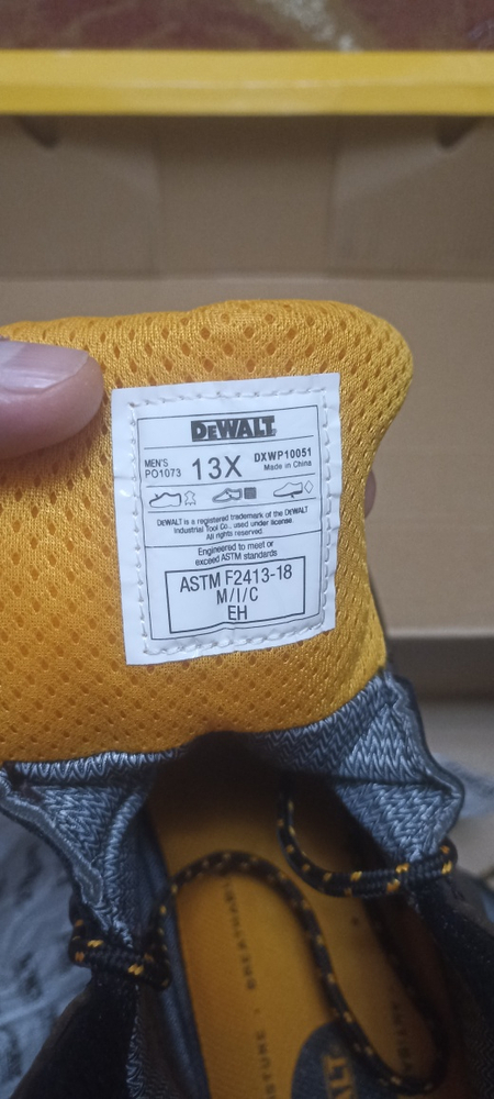 Ботинки из Америки DEWALT