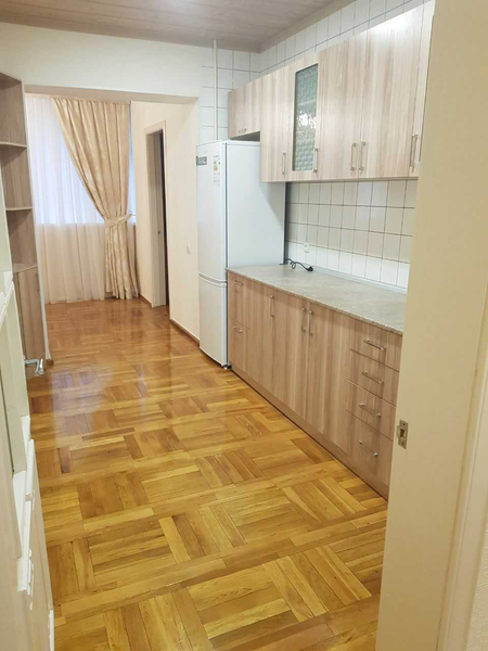 Сдается квартира на С. Азимова!