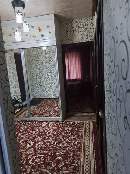 Продаётся трёх комнатная квартира Чирчик