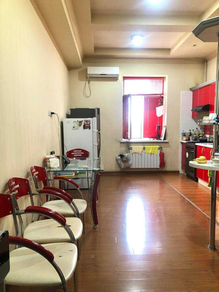 Продам Большую трешку в Gabus на Чехова 158м2 Ойбек срочно!`