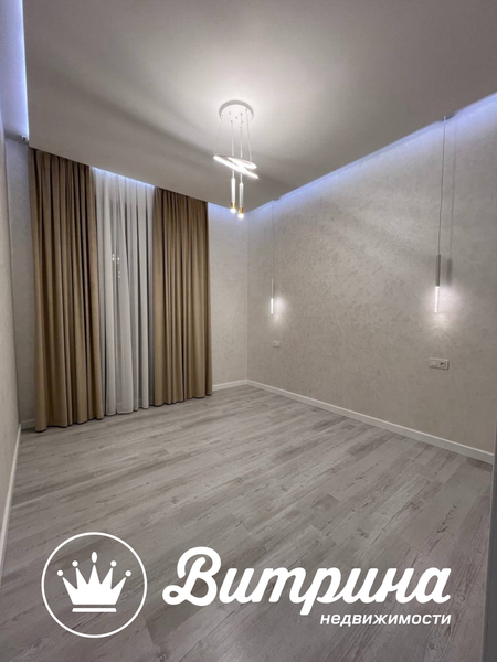 Продается 2в3 комнатная квартира (новастройка)