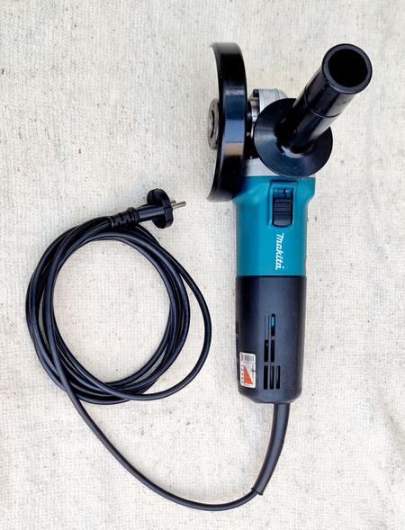 Скоростной болгарка Makita 9562CVH диск 125