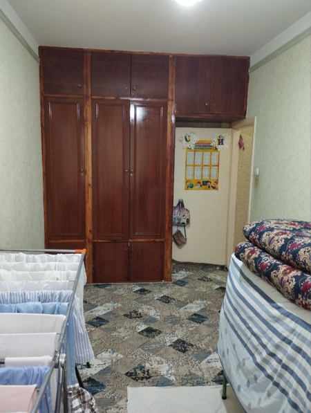 Феруза Продается квартира 2/2/4 балкон 1.5х3 ор-р: Школа 205